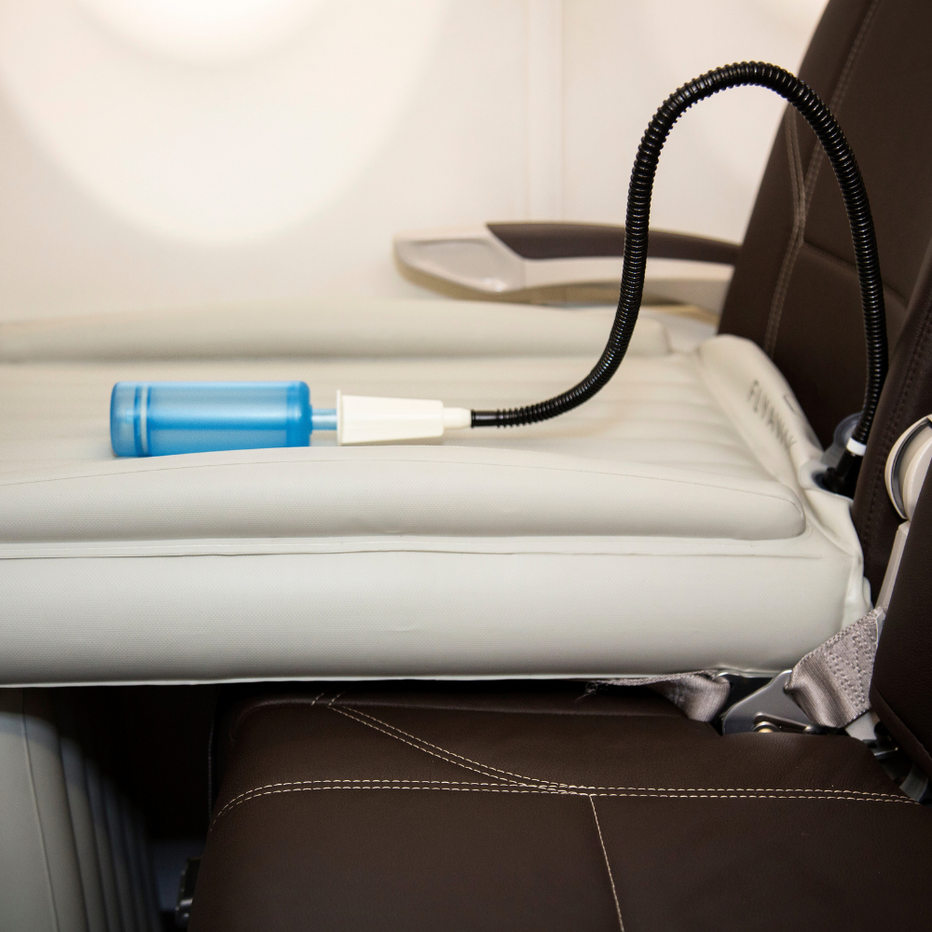 Flyaway Designs: Flyaway Kids Bed - Help your child sleep on flights!